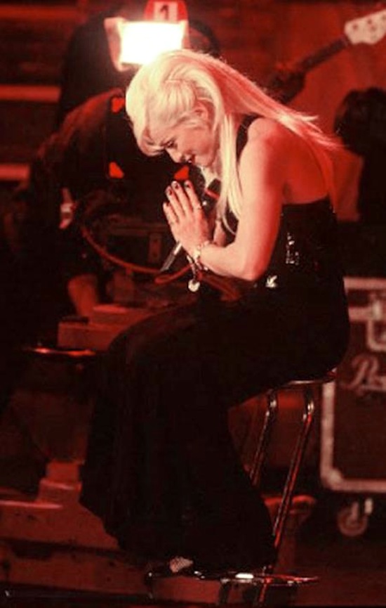 Today in Madonna History: February 18, 1995 « Today In Madonna History